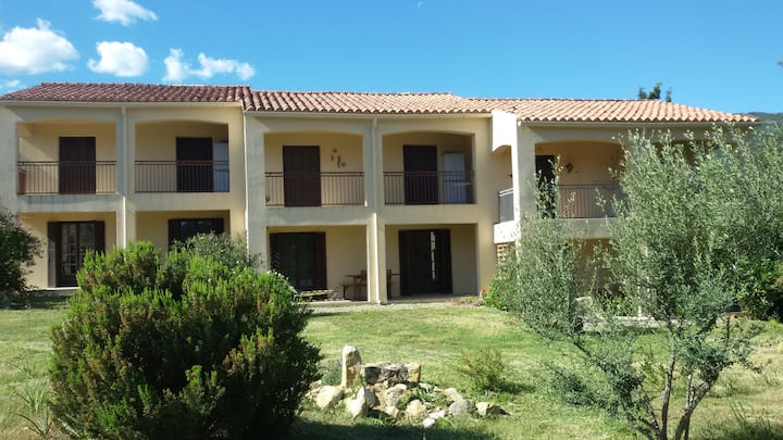 Appartement Dans Résidence Calme Avec Jardin - Galéria