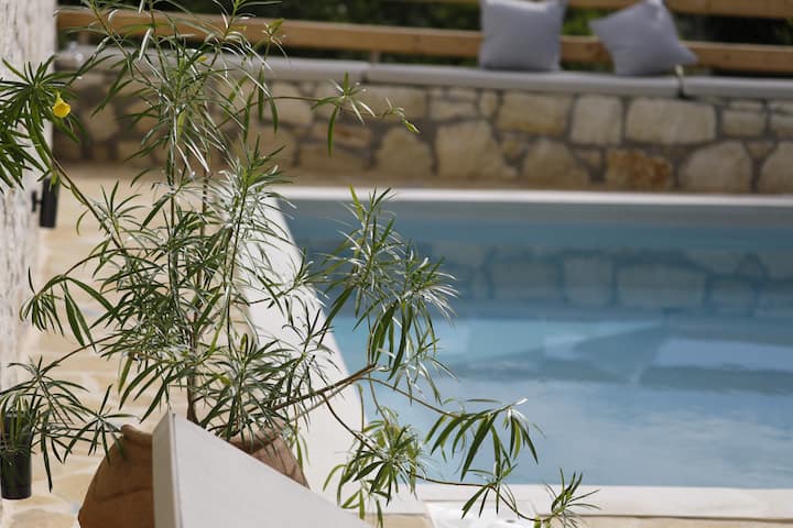 Tholos By Praxithea | Stone House & Pool - Keos
