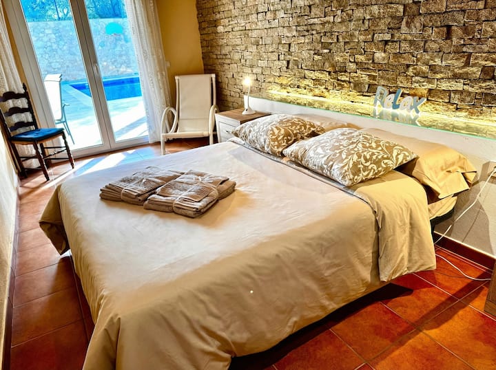 Can Salgas, 
Casa Con Piscina, Cerca Del Mar. - Pals