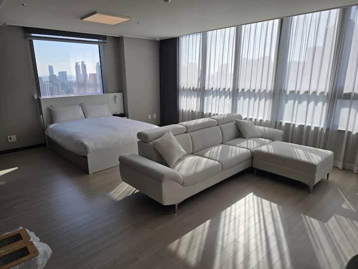 럭셔리 펜트하우스#파티룸#뷰맛집#달빛축제공원#온천#가족여행#호캉스#맛집탐방#인천공항30분 - Songdo