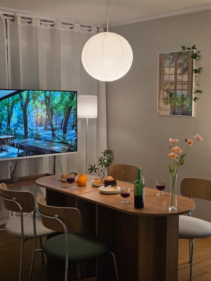 [하우스 포 레스트] 리모델링한 아늑한 숙소#서대전역#2층 독채#성심당#깨끗한#쓰리룸 - Daejeon