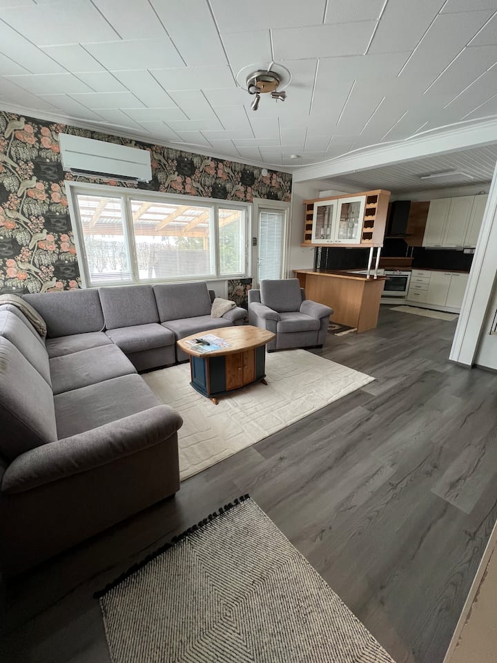 Omakotitalo Haminan Keskustassa. Pihasauna! - Hamina