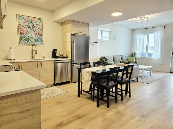 Bright Walkout Suite W/ View In West Edmonton - Edmonton