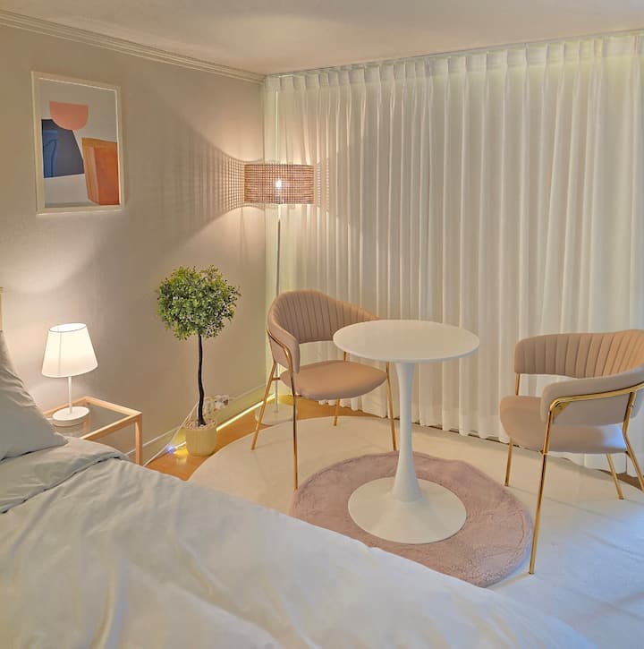 #오픈할인#감성리모델링#화서 수원 스타필드 화성행궁ㆍ행리단길ㆍ넷플릭스ㆍ가족여행ㆍ출장ㆍ장박 - Suwon-si