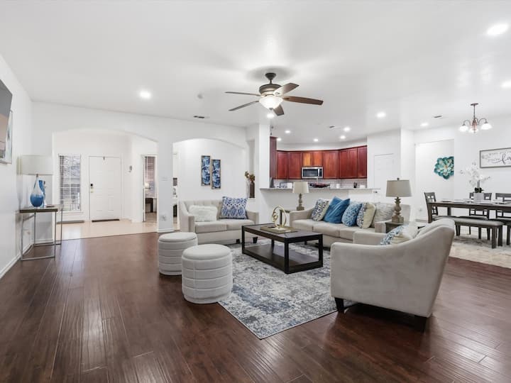 Parkside Fully Furnished 4br Family Home - Burleson, TX