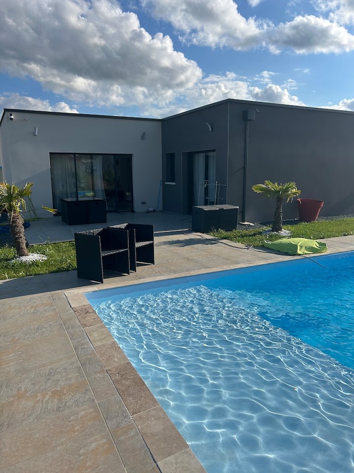 Magnifique Maison Avec Piscine - Châteauroux