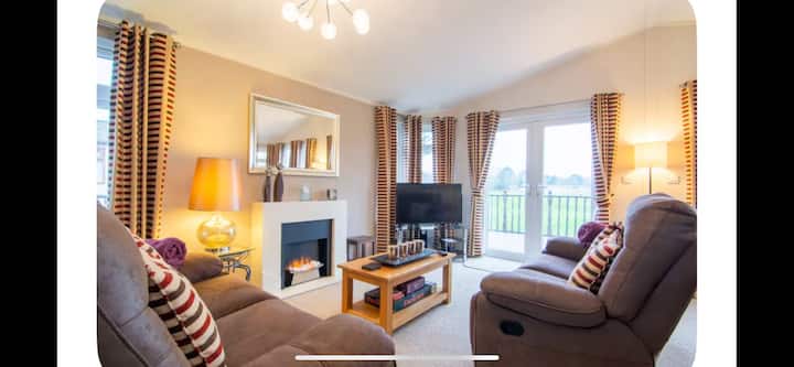 Par 3 A Beautiful Lodge - Wisbech