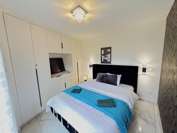 Royal Sapphire Apartment - Le Bourget
