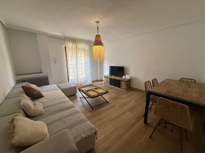 Amplio Apartamento Junto A La Catedral Clerecia - Salamanca, España