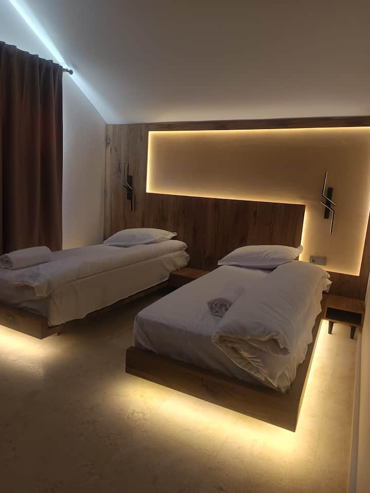 Bungalow Moonlight - Maliuc