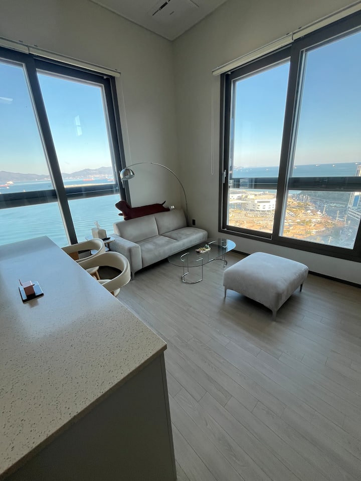 블루오션
#여수여행#오동도#여수엑스포#복층오션뷰#여수밤바다#감성숙소#여수힐링#넷플릭스#신축 - Yeosu-si