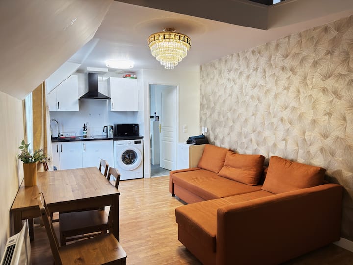 Royal Crown Apartment - Roissy-en-France