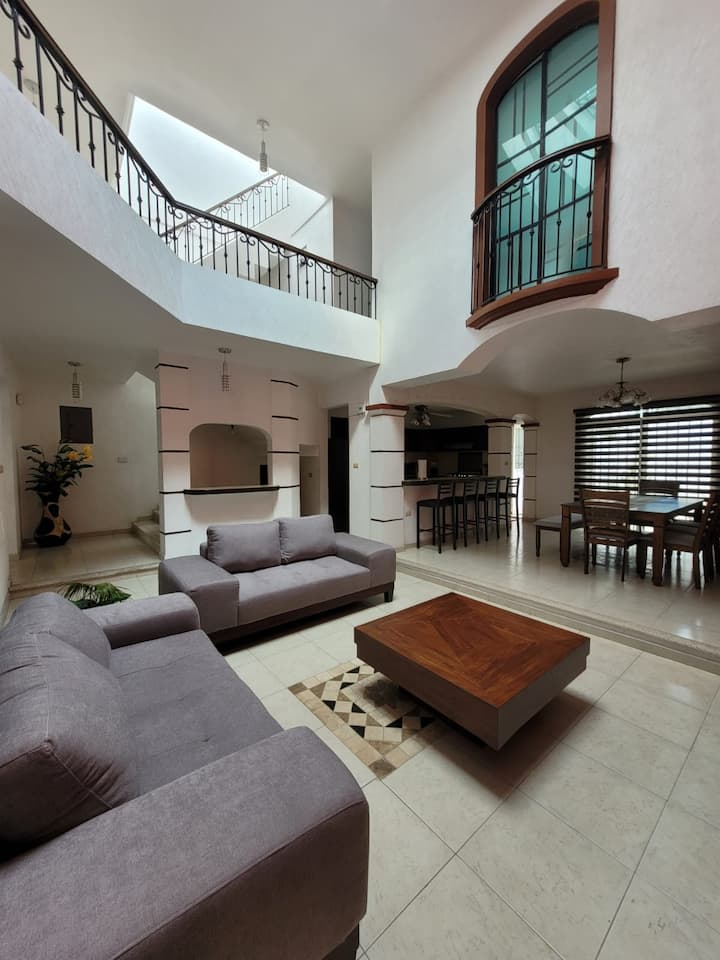 Casa ÉVora. Fracc Privado. Espacio Y Comodidad - Villahermosa