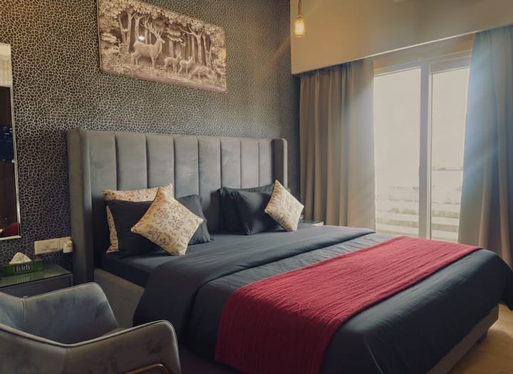 Vasundhara By Mulberry Homestays | Divine Luxury | - Vrindavan