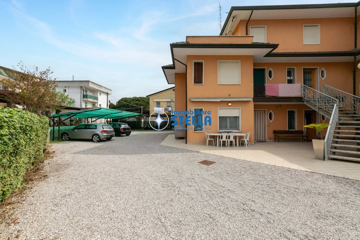 Villa Vanna [P. Torino] + Beach Place - Lido di Jesolo