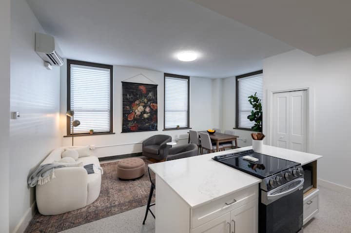 Quiet And Comfortable One Bedroom Apartment - Fort Wayne, IN