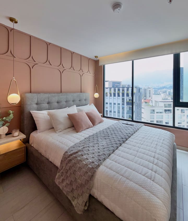 Aura Suite, Amenidades Premium Con Parqueadero - Quito (Ecuador)
