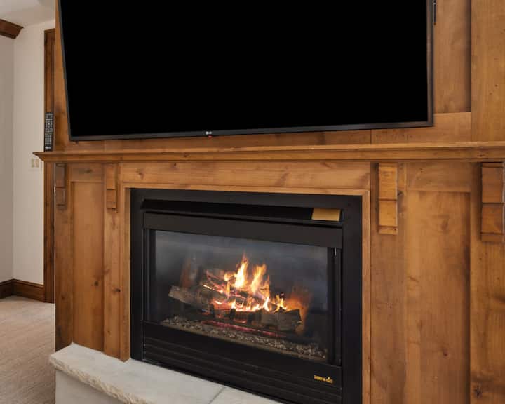 Suite, 2 Bedroom, Hot Tub, Pool, Breakfast, Core - Aspen