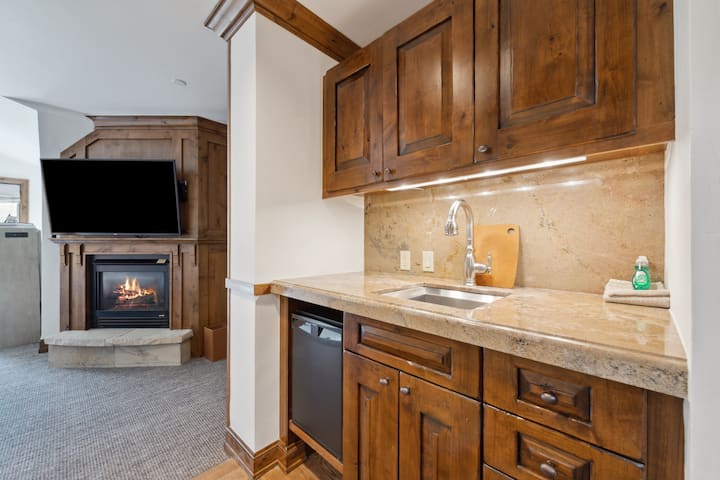 Studio Suite, Aspen Core, Almost Ski/in/out, Pool! - Aspen