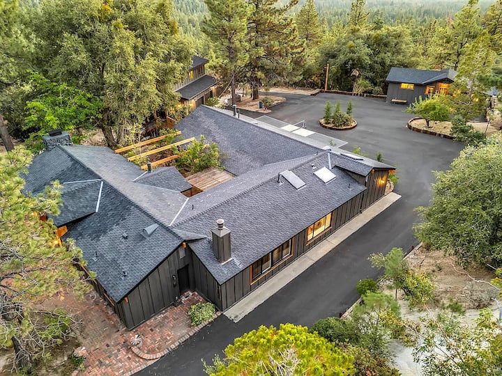 Sky Ranch Estate | Idyllwild Luxury Retreat - Idyllwild-Pine Cove, CA