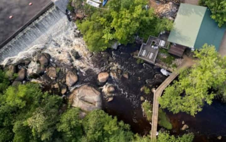 Tilleda Lake 6-bd Getaway - Gresham, WI