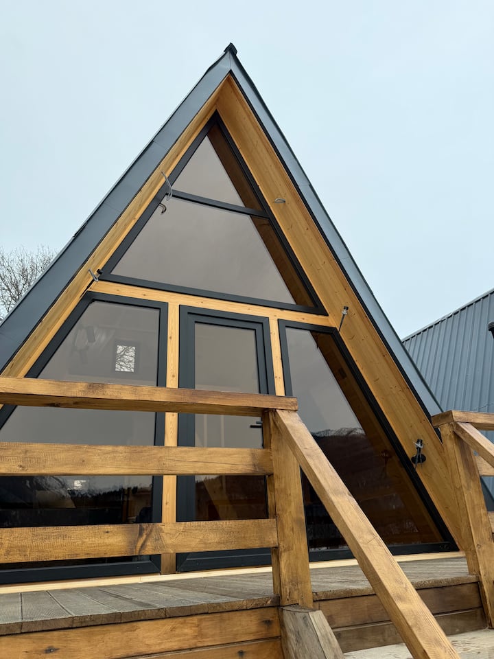 ეს კოტეჯი ლარდას მეორე საცხოვრებელია - Geórgia