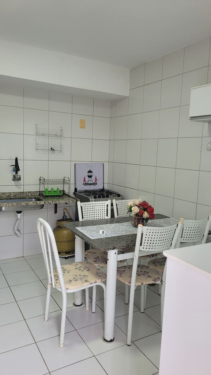 Casa Com Quintal Grande Em Linhares. - Linhares