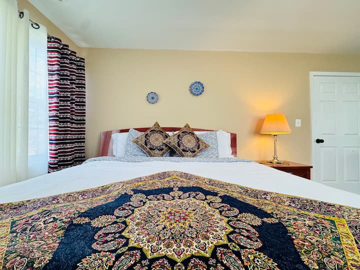 Spacious Bright 4br Up Level Apt | Groups Families - Highland, MD