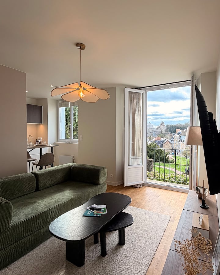 Noya : Séjour Unique Avec Vue Sur Le Château - Fougères
