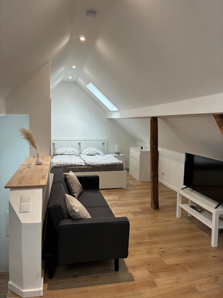 Gemütliche Dg Wohnung Mit Klima Neu Renoviert - 科布倫次