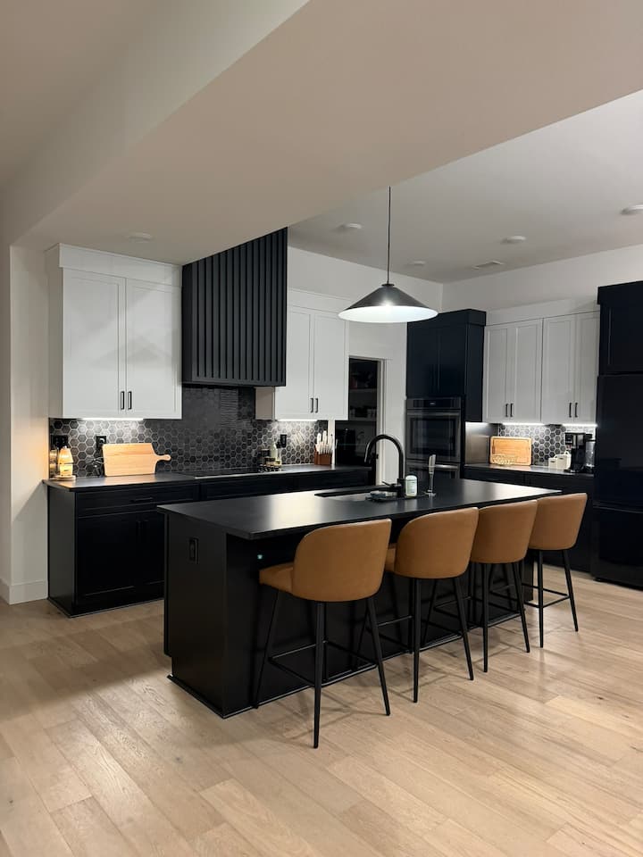 Midnight Foundations | - Clarksville, TN