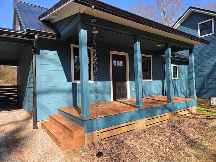 Refuge Railroad Suite - Hillsborough, NC