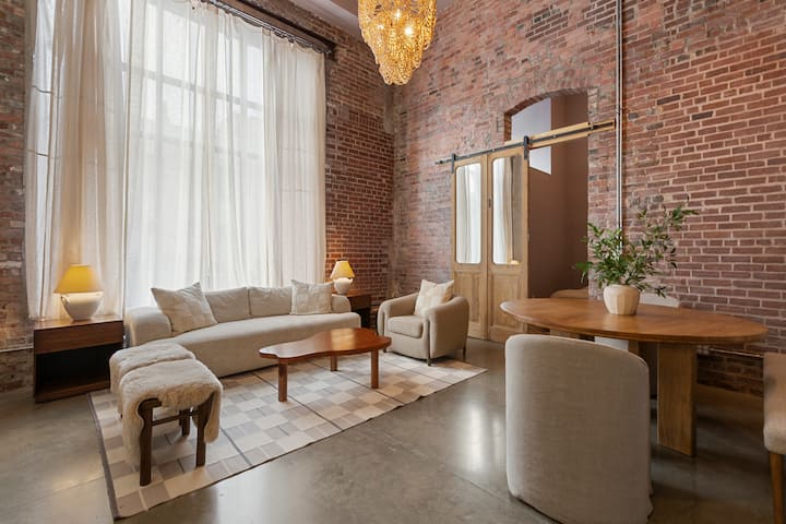 Downtown Frankfort*location*house Of Commons - Frankfort, KY