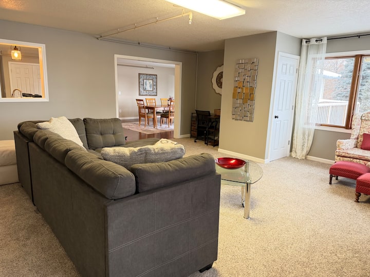 Spacious 5-bed Unit In Hastings, Mn. - Hastings, MN