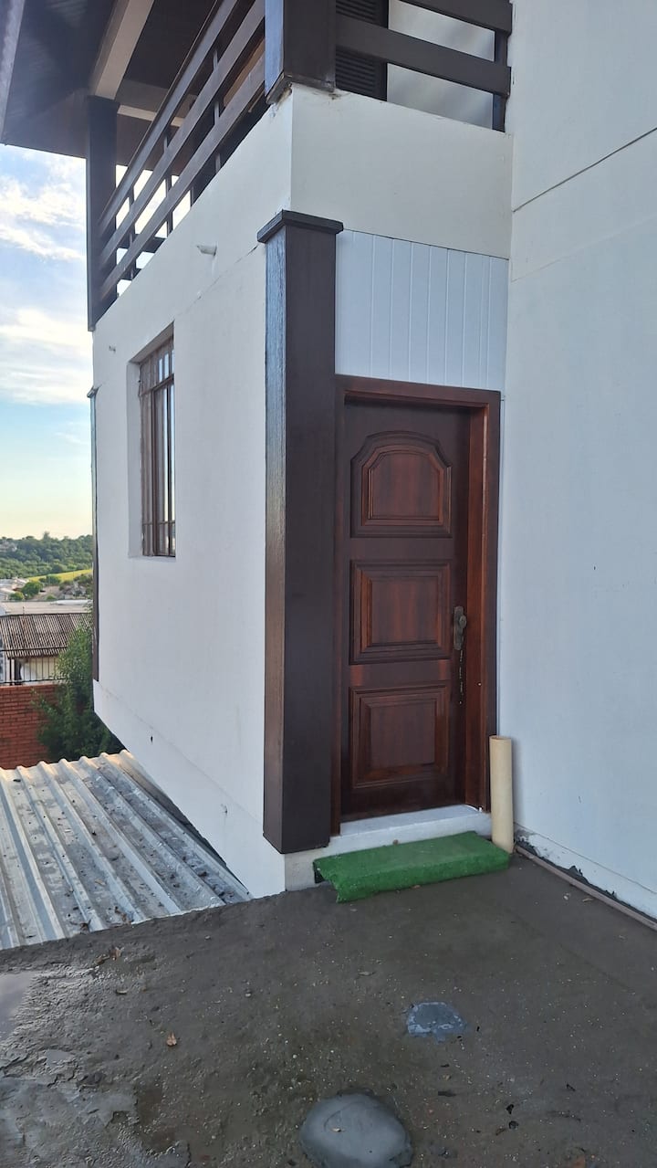 Kitnet Ampla  Para 2 Pessoas ,Otimo Valor - Passo Fundo