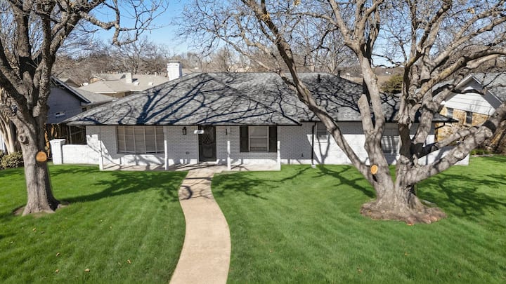 Clean & Comfy Retreat Fast Wifi Near Plano&dallas - 理查森