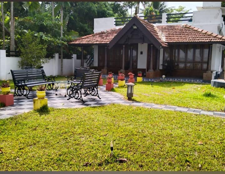 Sambranikodi Homestay - Kollam