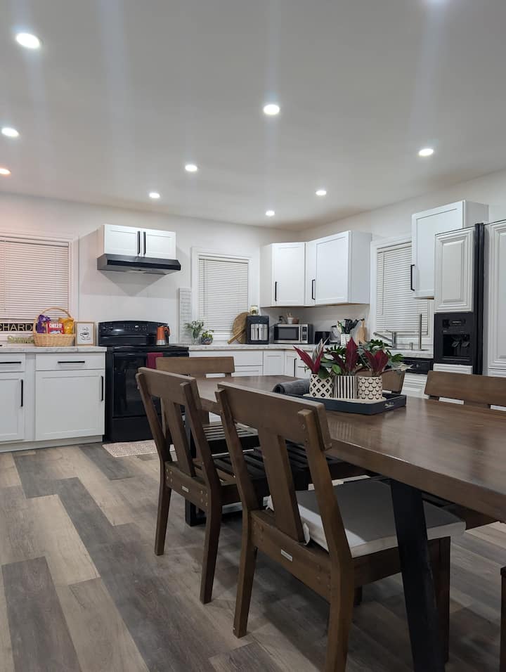 Niagara Falls Gem - Niagara Falls, NY