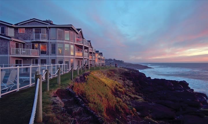 2 Bedroom Condo In Depoe Bay! - Depoe Bay, OR