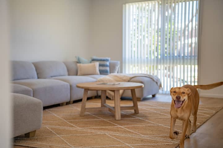 The Palms Beach House- Sauna, Pet-friendly, Beach! - Red Rock