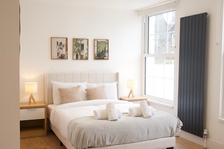 Spacious 6-bed En-suite Home | 5-min Walk To Tube - Slough