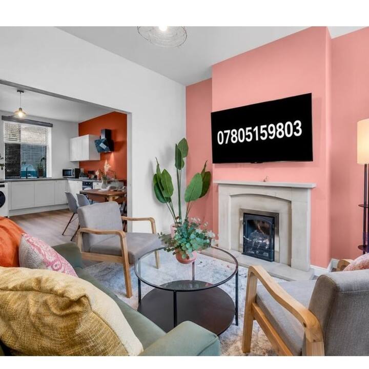 Sleeps 3 Long Stay J10 M65 | Parking | Wifi - Burnley