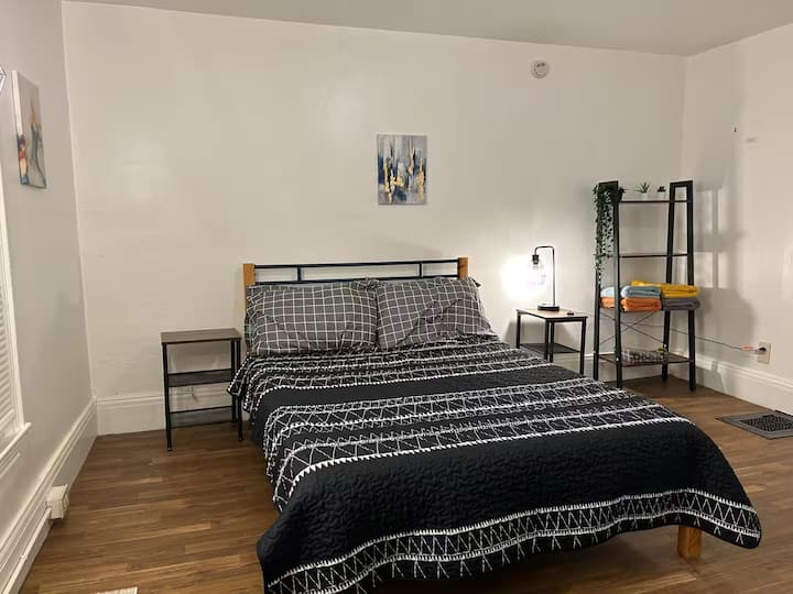 Cozy Syracuse Suite - Syracuse, NY