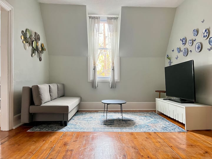 Large 1 Bedroom Suit In The Centre Of Merrickville - Smiths Falls