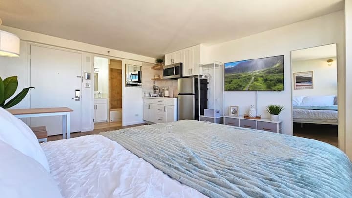 Country Studio - Laie, HI