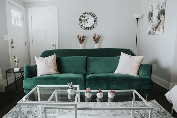 Beautiful 4 Br Home, 15 Min Walk To Downtown - Raleigh, NC