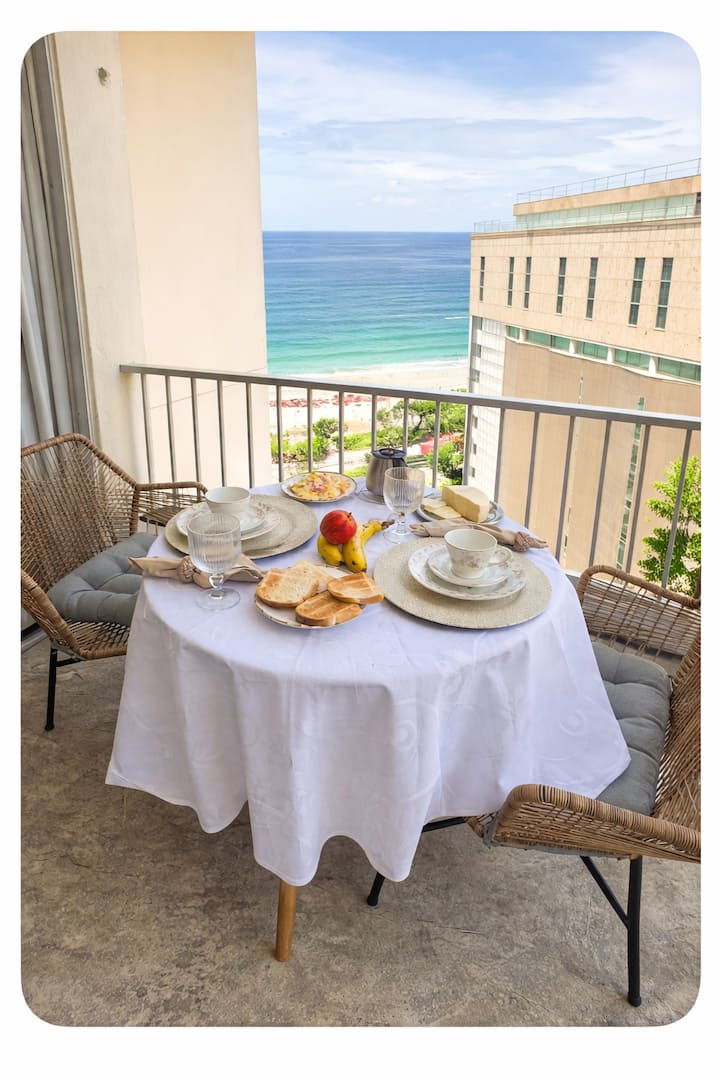 Quarto Em Flat Charmoso/ Vista Mar Barra Da Tijuca - Brazil