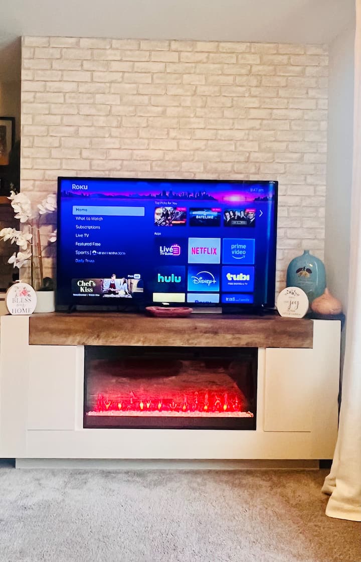 Arabella Studio. • King Bed, Kit, Deck & Fireplace - Harrisburg, NC