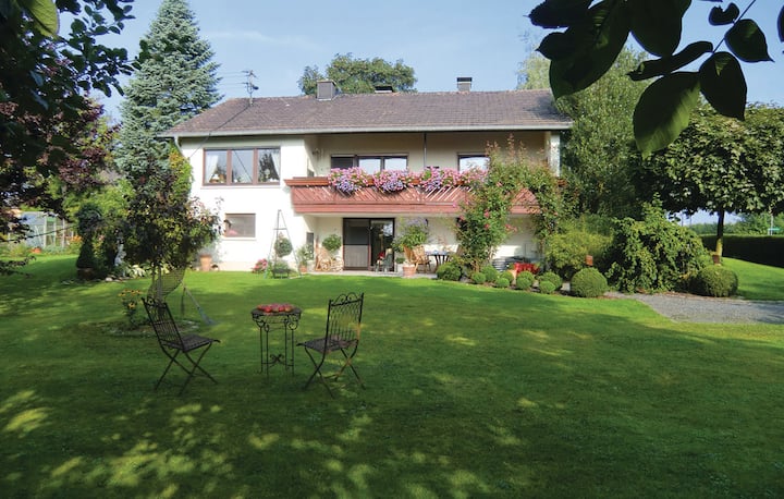 Cosy & Pet Friendly Apt. - And A Huge Outside Area - Bollendorf