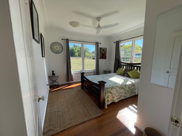 Peaceful Retreat Walk To Une | Private Room + Bath - Armidale